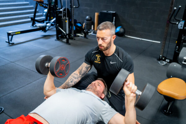 Comment faire une bonne séance de sport à la salle ? - TS Nutrition